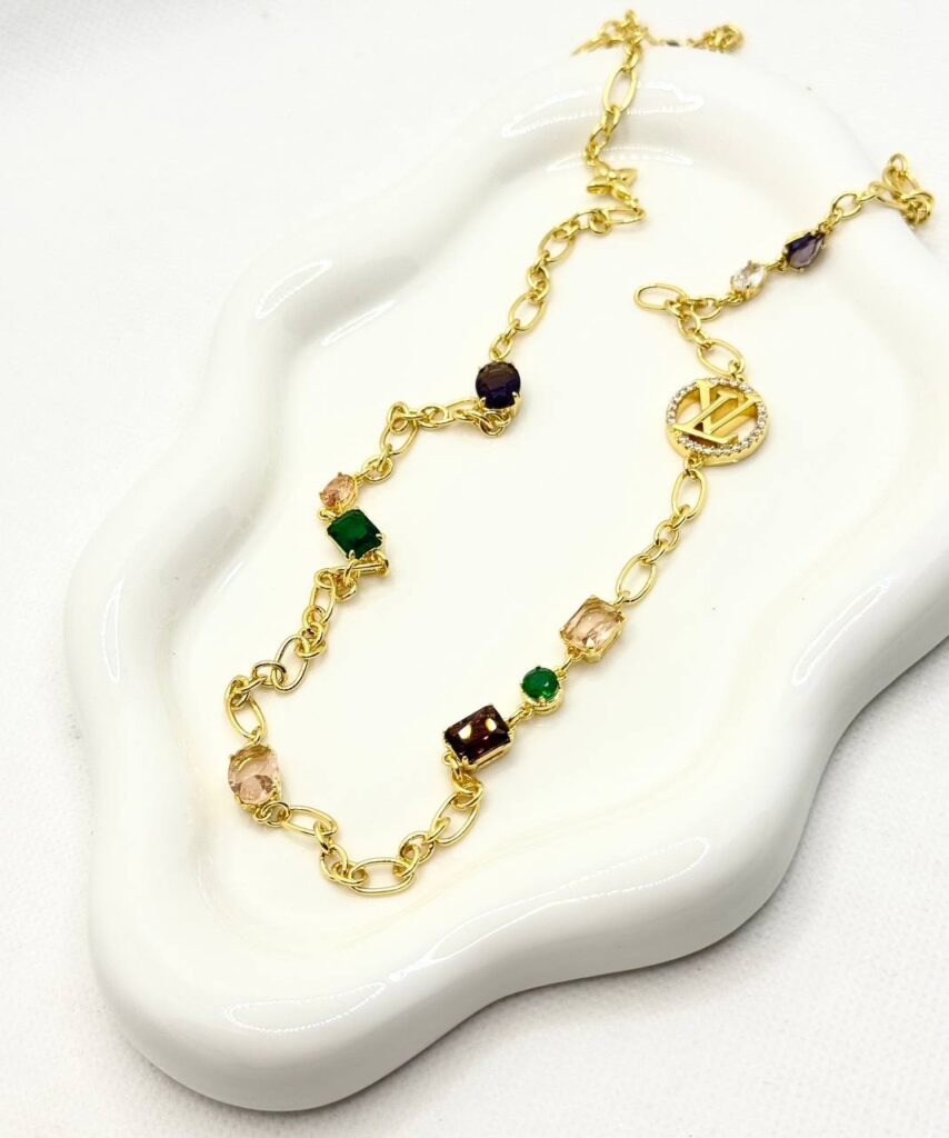 LOUIS VUITTON necklace no20 - Γυναικείες τσάντες και αξεσουάρ